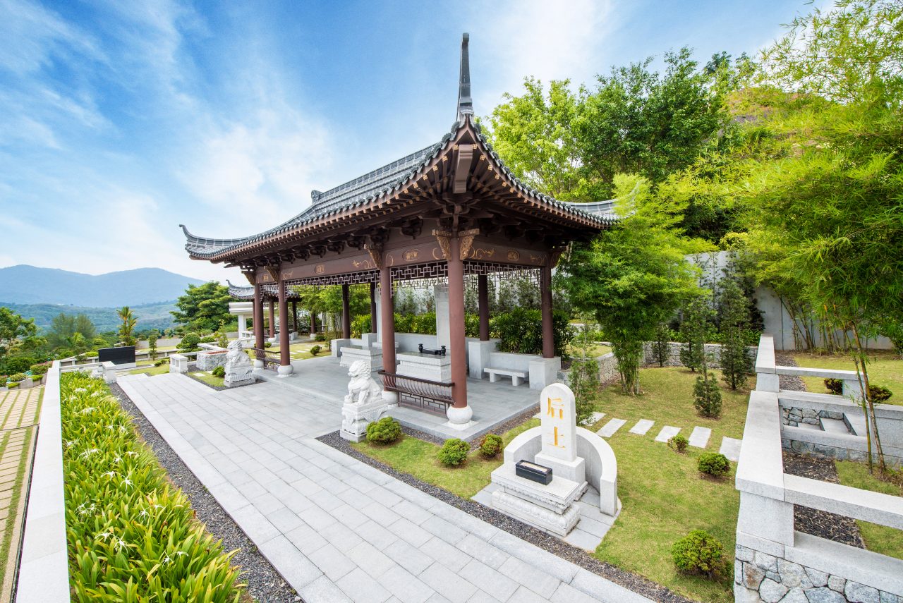 The guardian deity of tombs – Hou Tu | Nirvana Asia