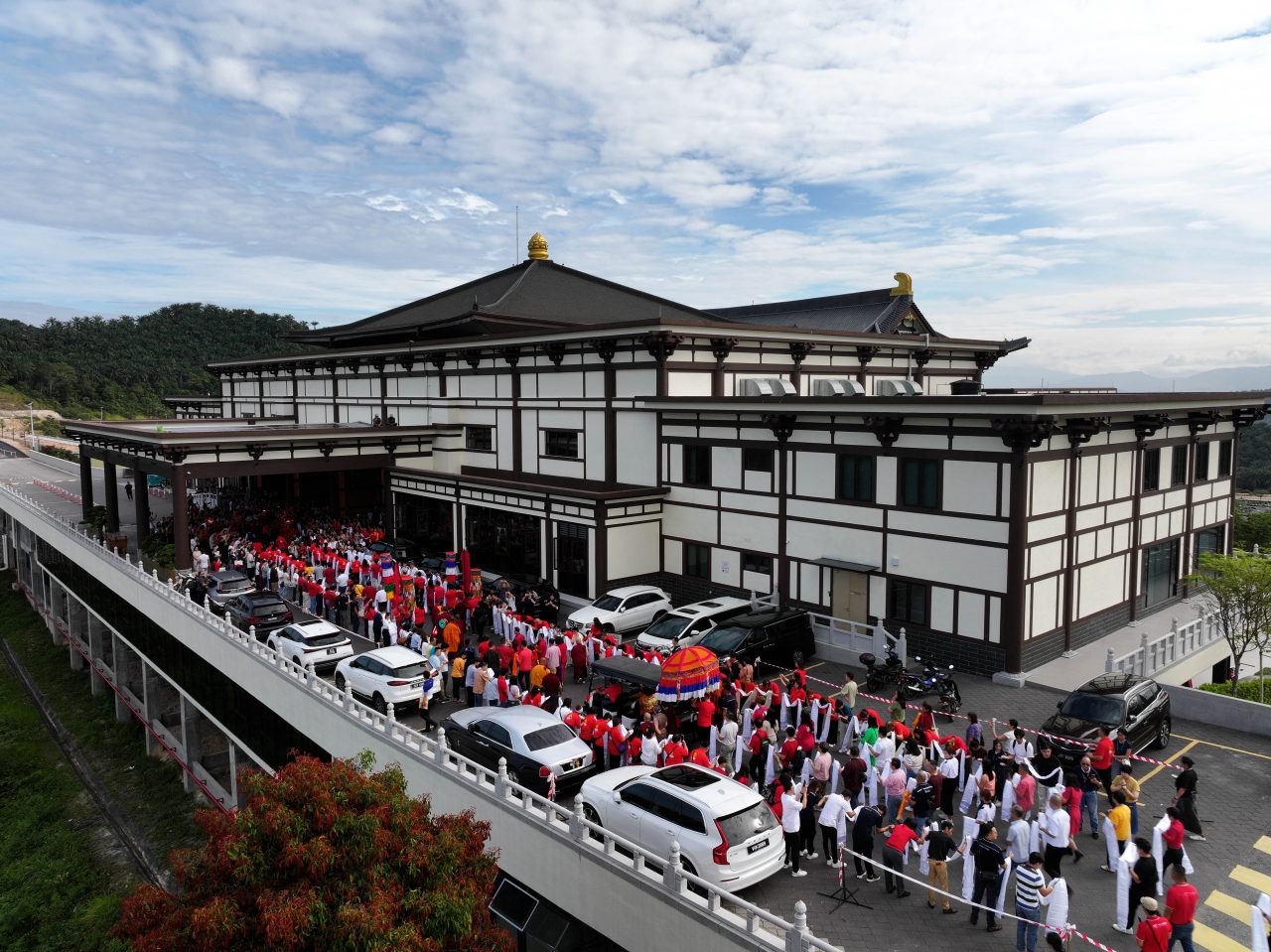 Tibetan Buddhist spiritual leaders grace Nirvana Memorial Park (Klang ...